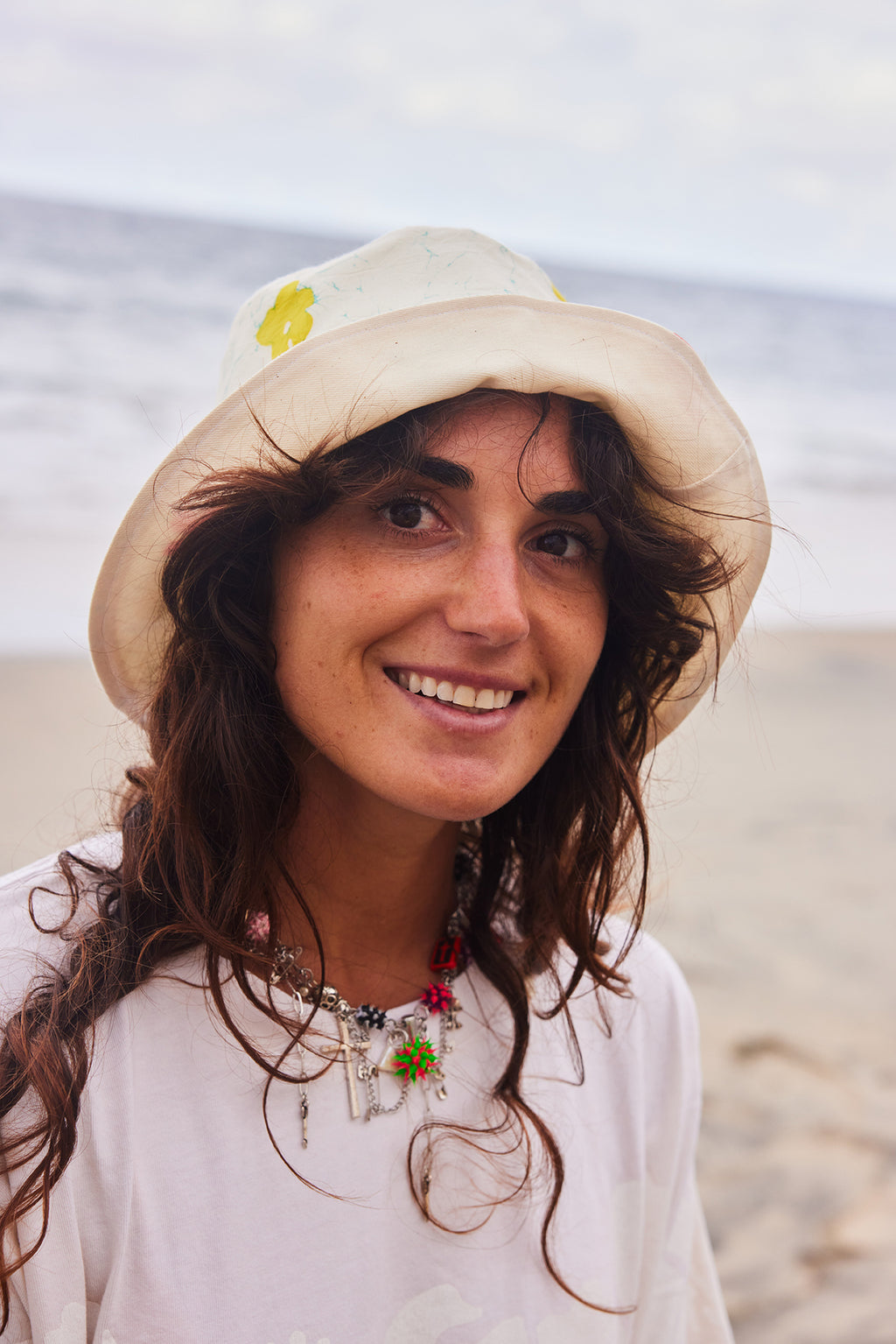 Soft Haus Bucket Hat- White Flowers – Mowgli Surf